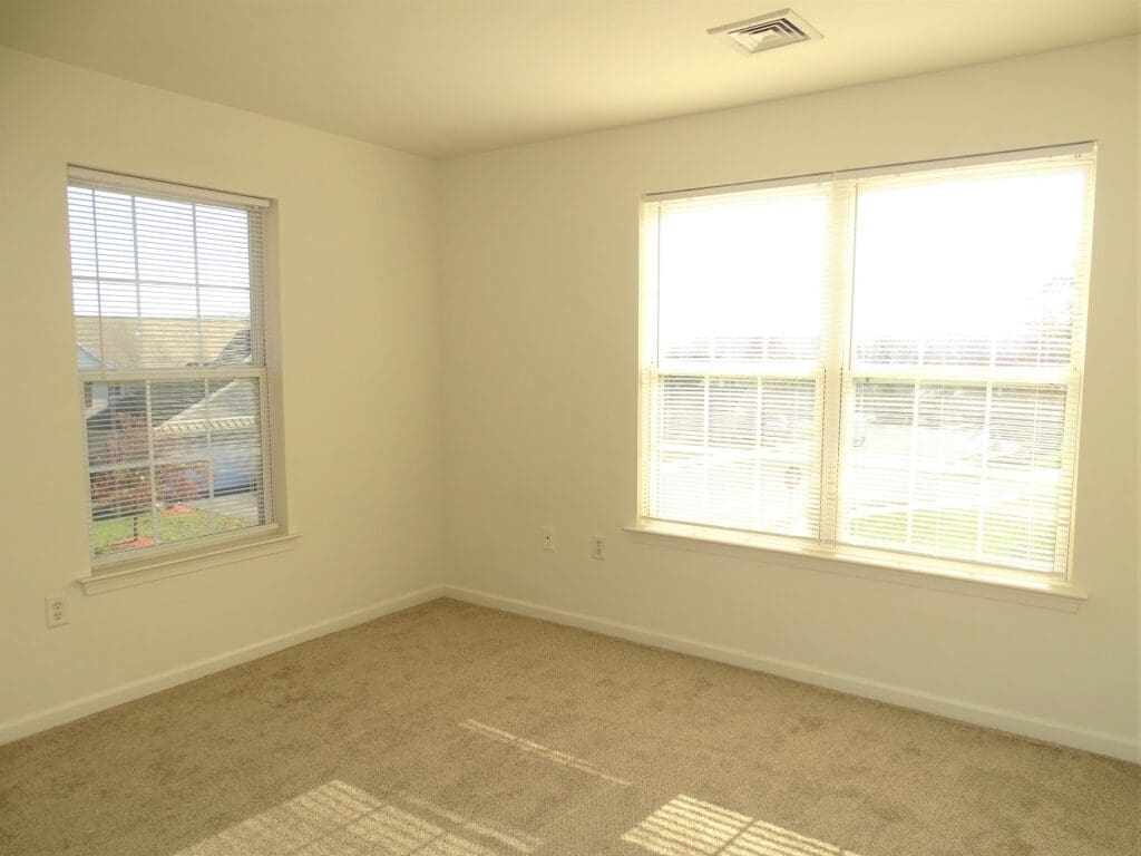2nd Floor, End Apartment with Open Layout [Clover Floor Plan] | Wolf ...